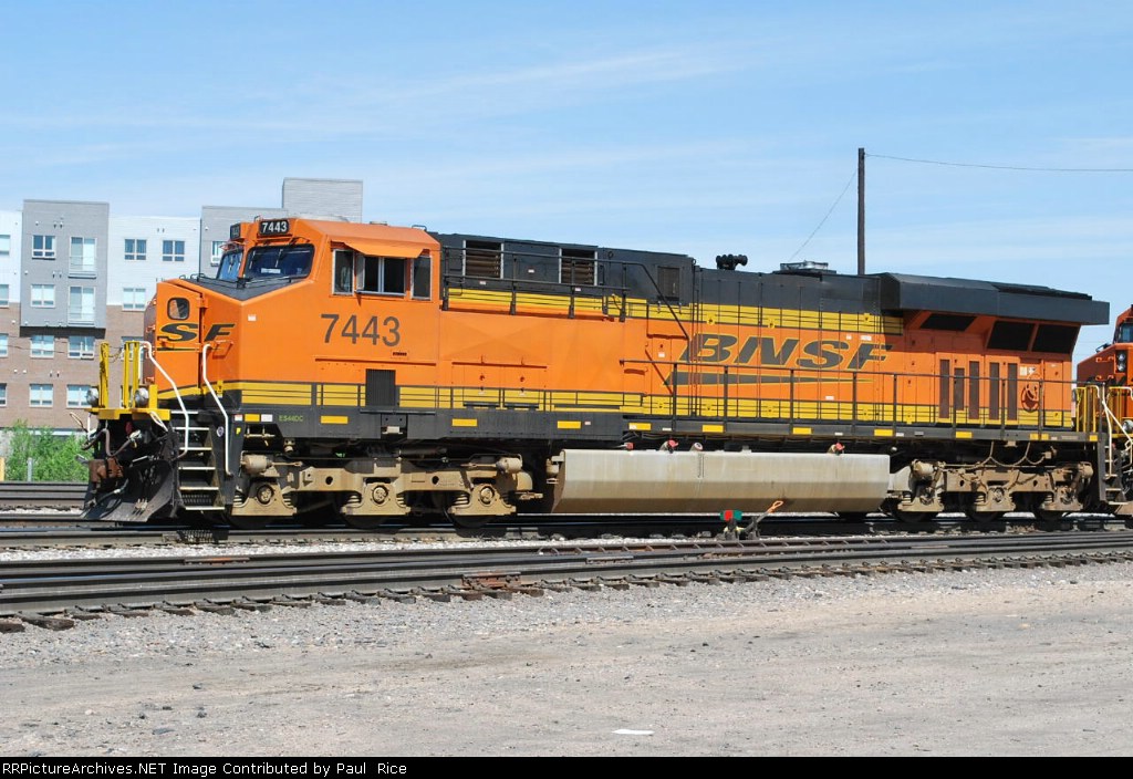 BNSF 7443
